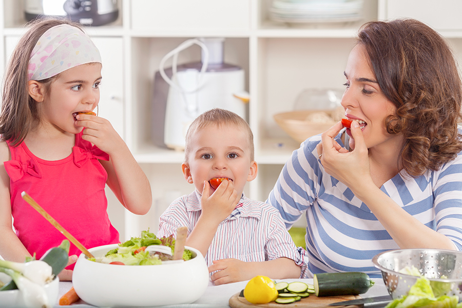 Family Eating Fruits And Vegetables 102,100+ Eating Fruits And